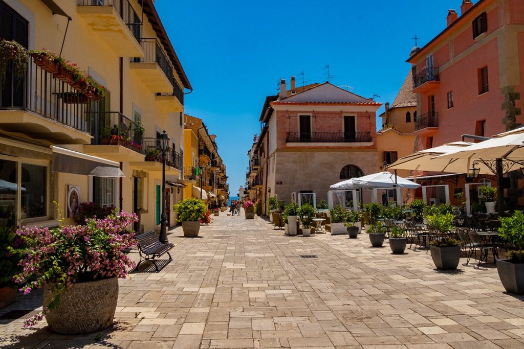 Cosa vedere a San Felice Circeo, uno dei borghi più belli d'Italia.